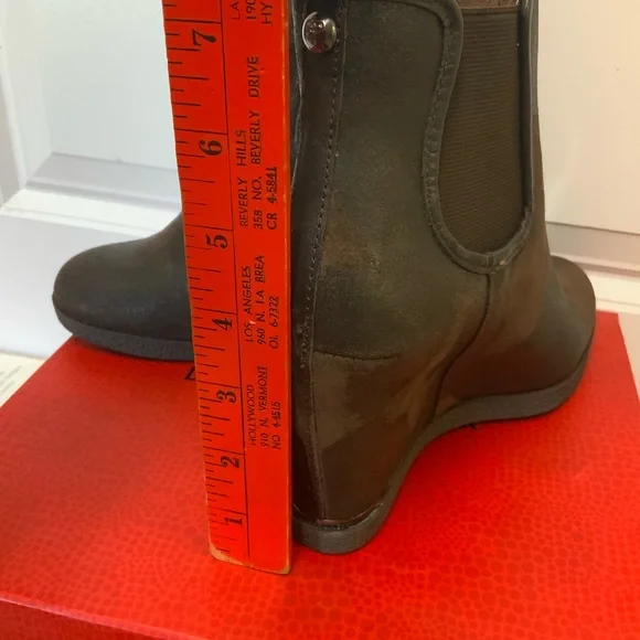 Donald J. Pliner | Shoes | New Donald J Pliner Dillon Suede Ankle Boots ...